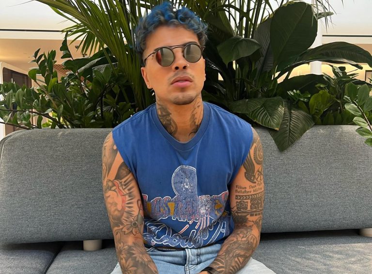 Rauw Alejandro Height, Wiki, , Wife, Girlfriend, Family, Biography, Net ...